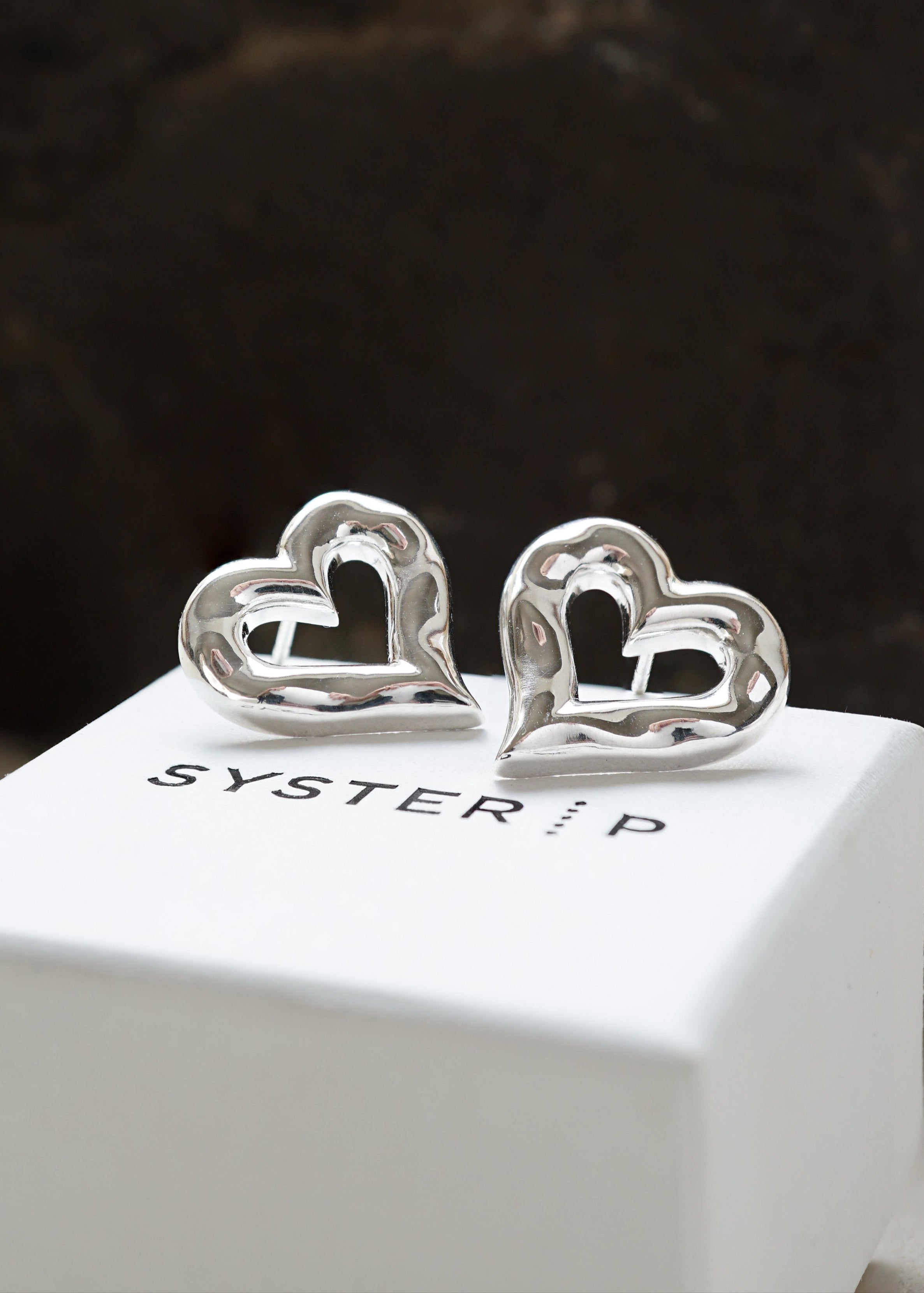Hearts – Syster P