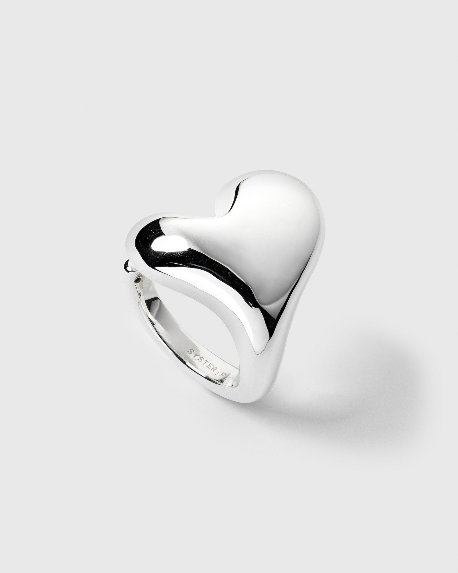 Bolded Heart Ring Silver - Heart-shaped ring from Syster P