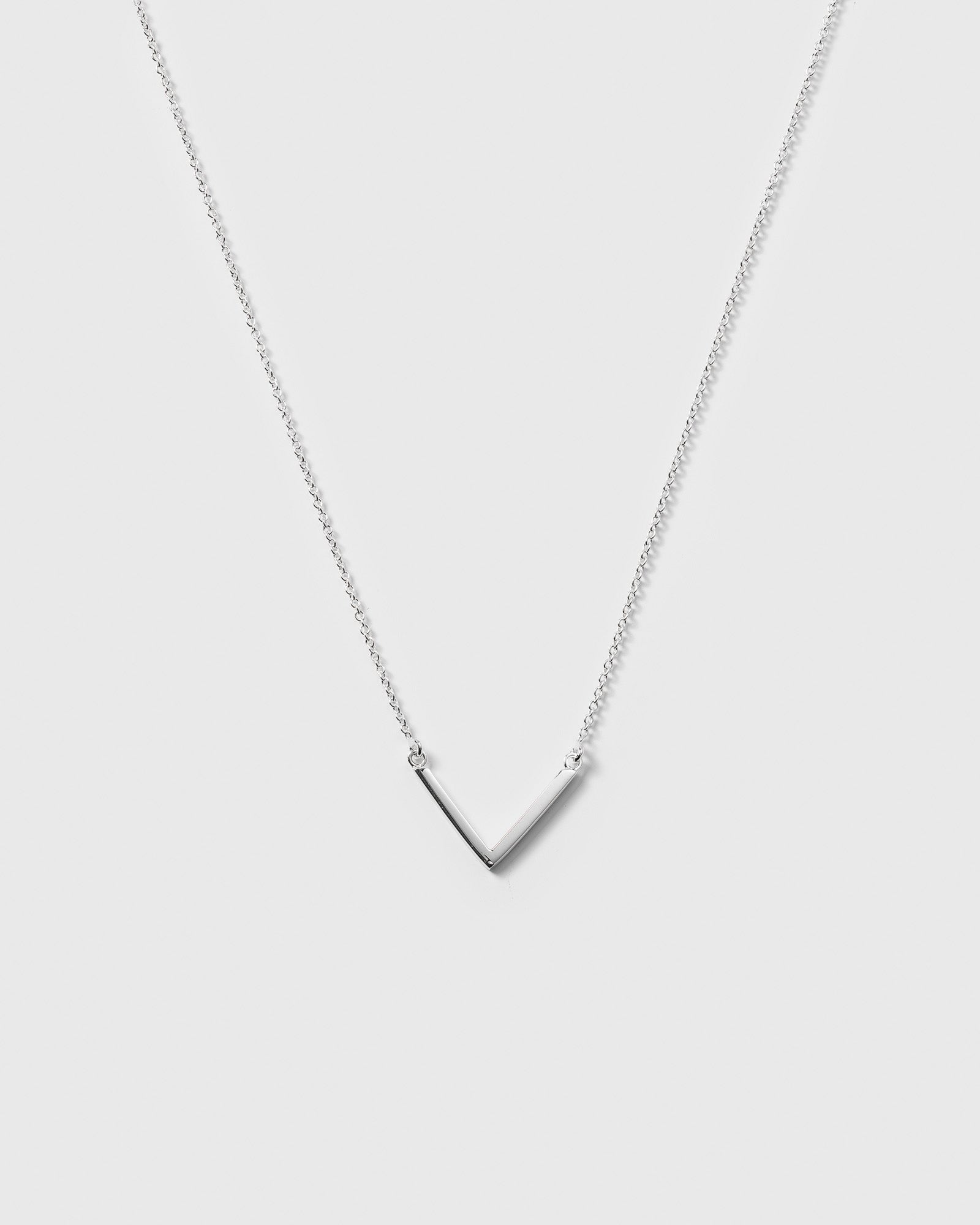 Strict V Necklace Silver – Necklace with V from Syster P